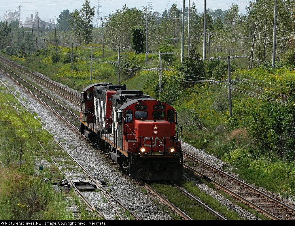 CN 4134 at Beachville